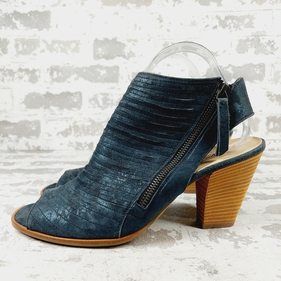 Paul Green | Shoes | New Paul Green Cayanne Peep Toe Metallic Ocean ...